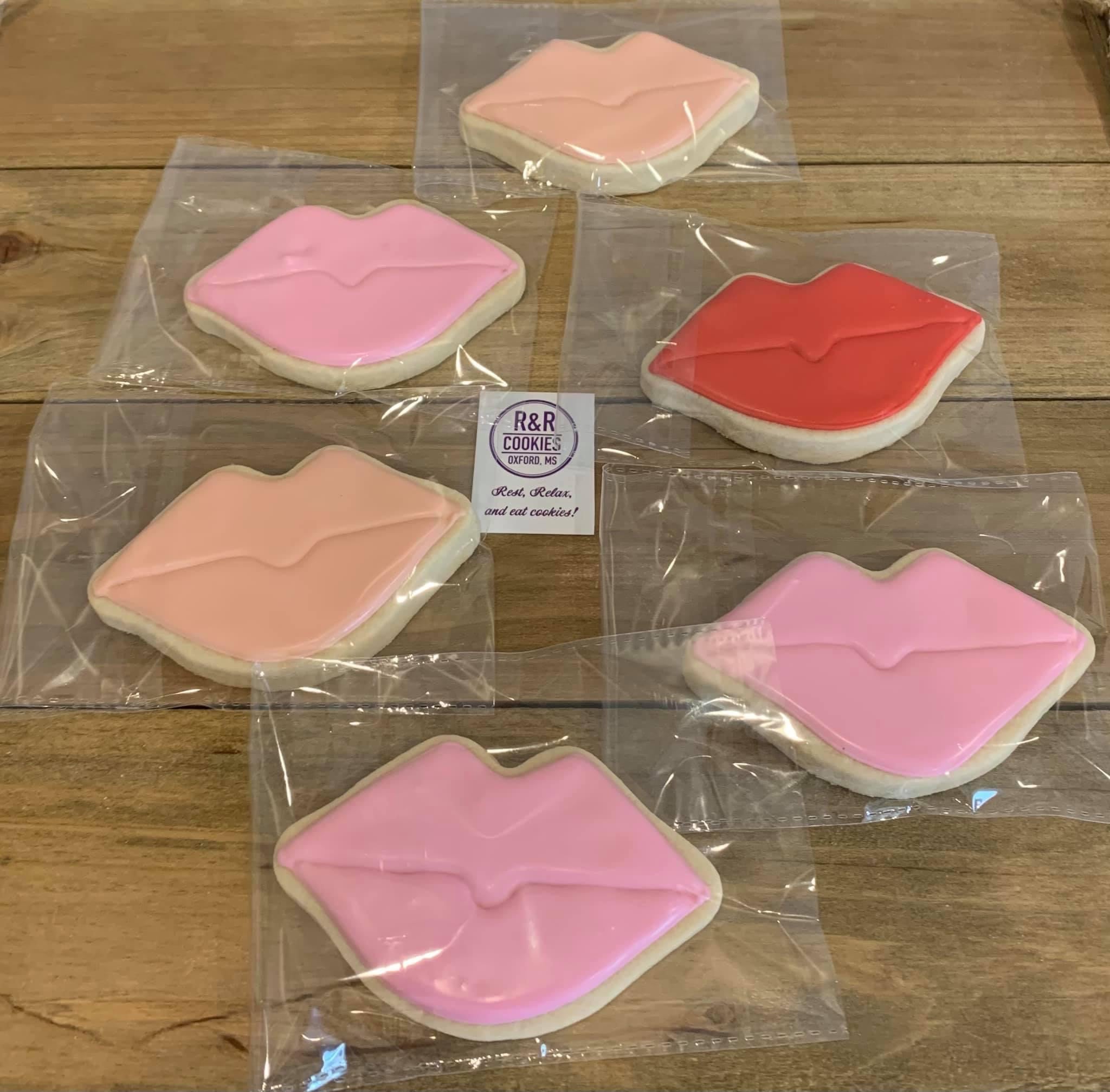 Valentine's: 6 Lip cookies | R & R Cookies