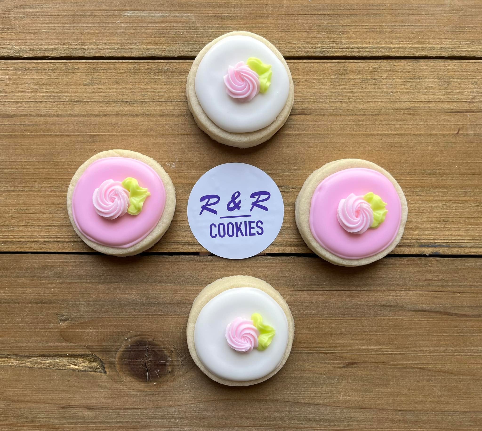 MINIS: 12 mini circles with roses/leaf | R & R Cookies